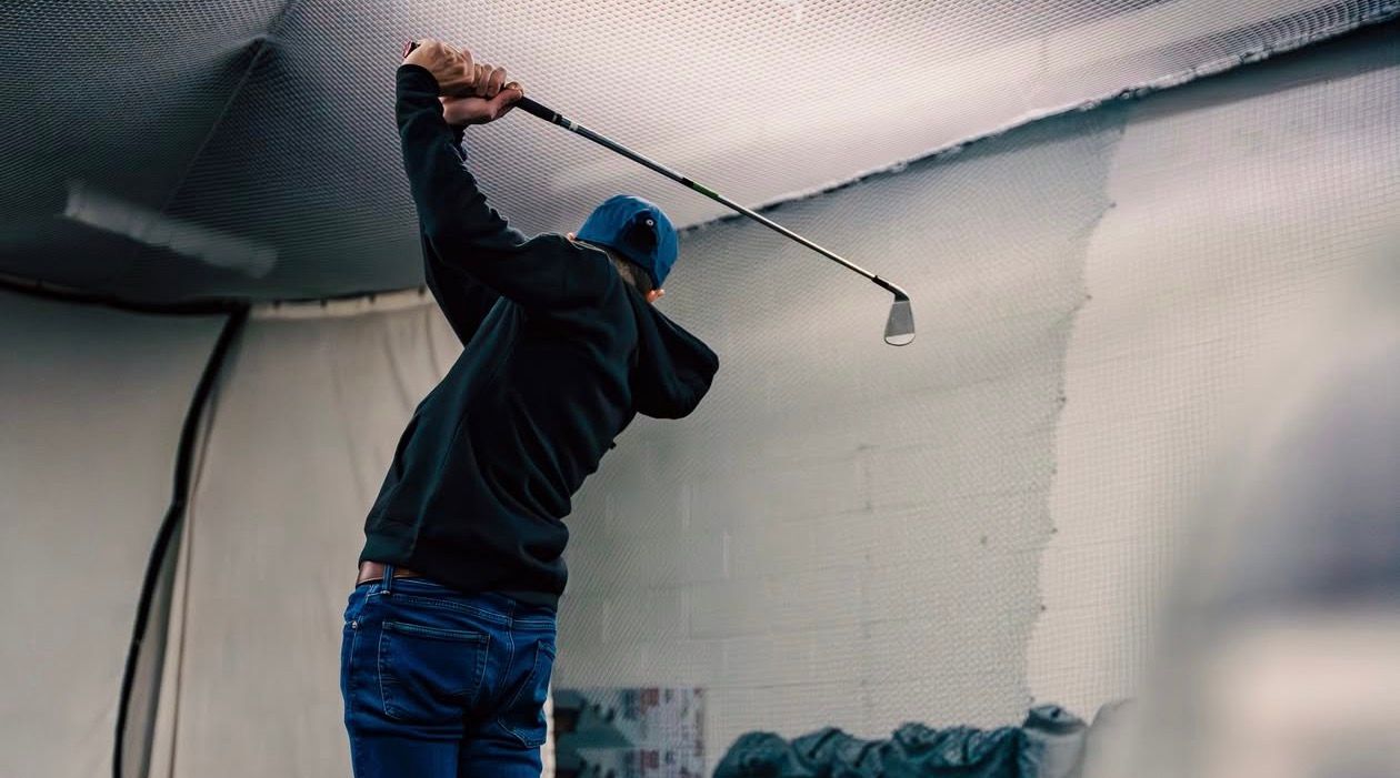 Winter Golf Practice Tips to Maintain Your Swing and Crush Spring